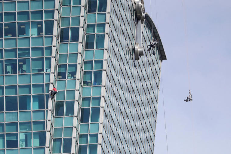 How much did Alex Honnold earn for climbing Taipei 101? An ...