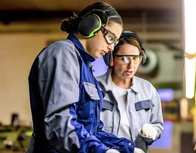 Industrial clothing vs. regular workwear: What’s the real difference?