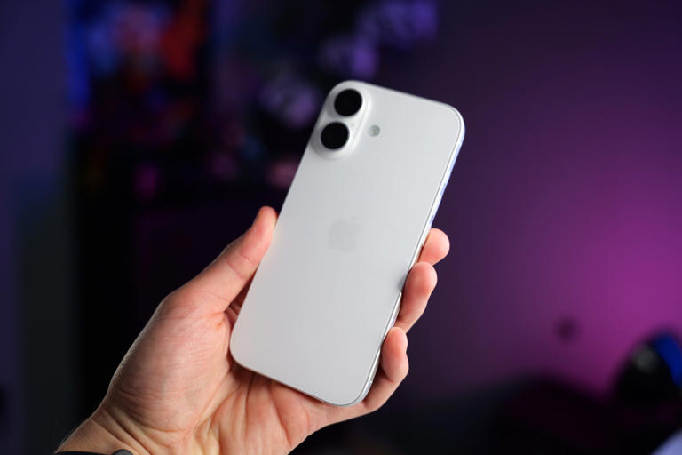 Siri z Gemini zadebiutuje z iOS 26.4. Wycieka data testów