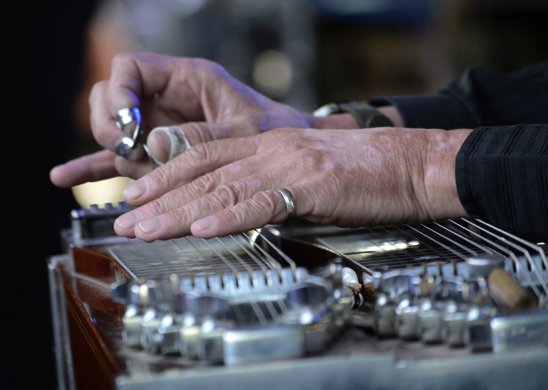 How Speedy West revolutionized country music with the pedal steel guitar