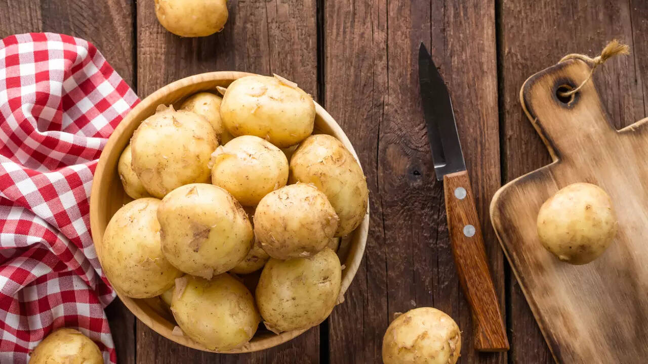 How to make classic Chettinad potato fry for dinner at home