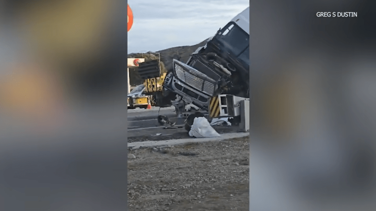 Video shows aftermath of brutal big rig crash near Southern California ...