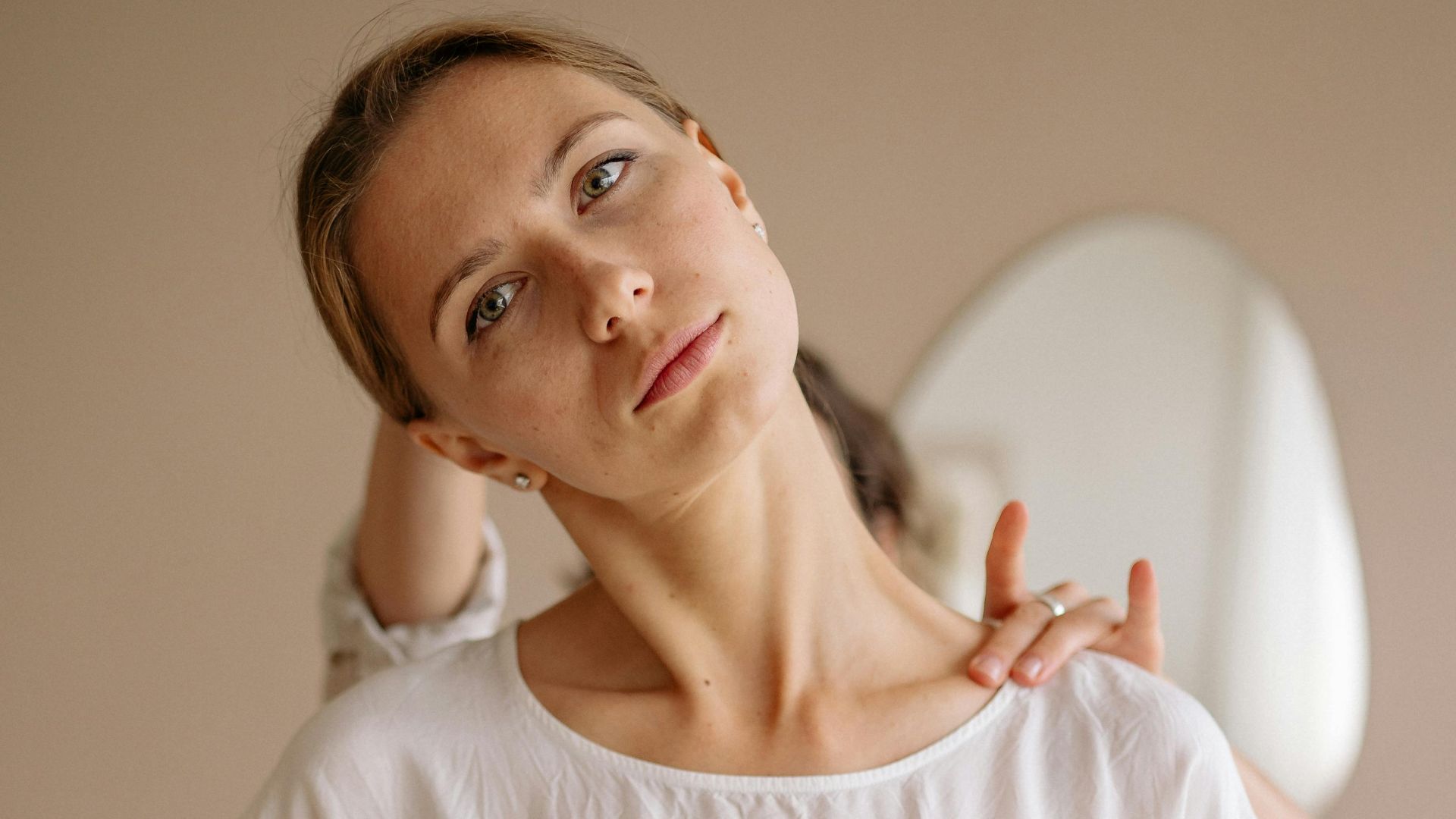 20 stretches you should do if you work at a desk