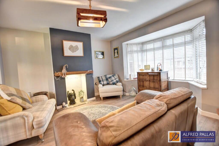 I could picture myself in this immaculate Whitburn 2-bed house close to ...