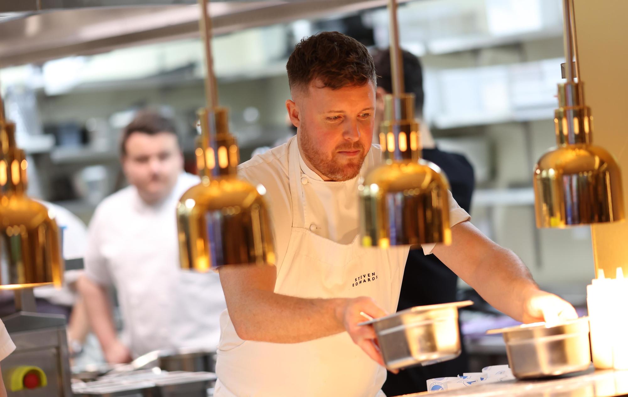 Chef Steven Edwards extends contract with Brighton & Hove Albion ...