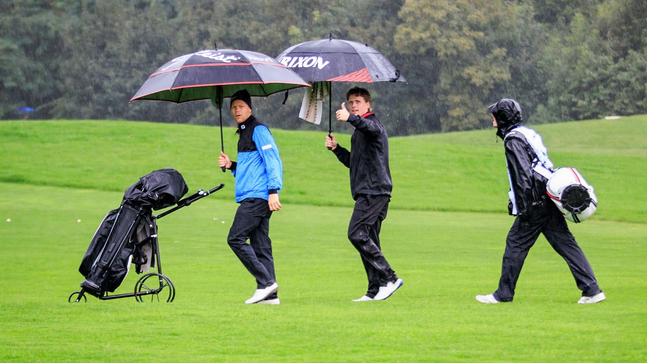 Debate: Can you ever enjoy playing golf in the rain?