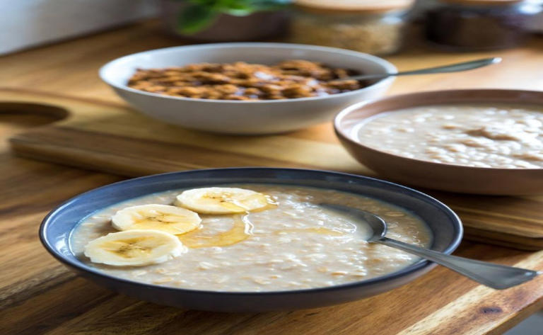 Oatmeal vs. other types of porridge: Which one is the healthiest choice ...