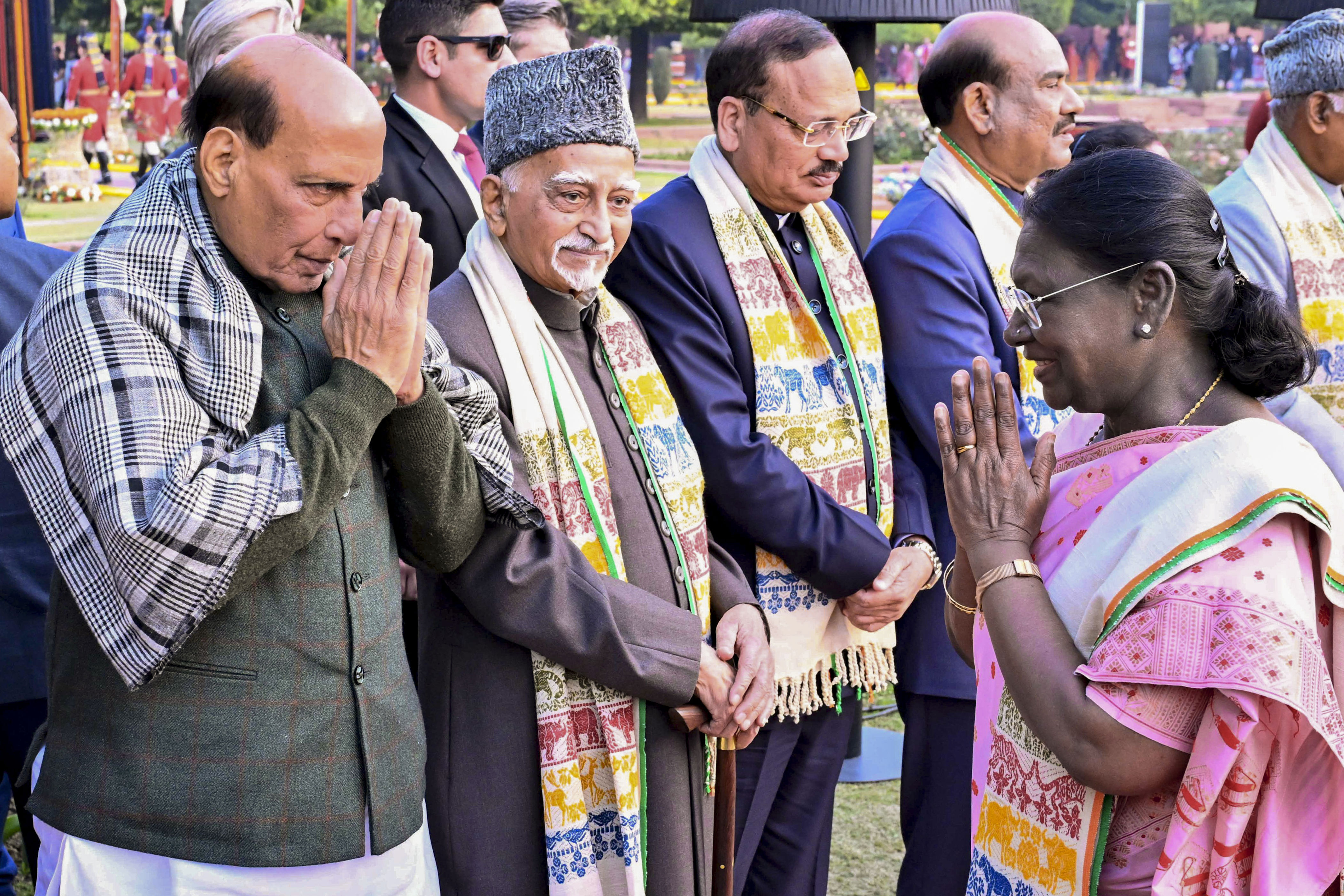 Rahul Gandhi 'insulted' Northeast by not wearing 'gamosa' at ...