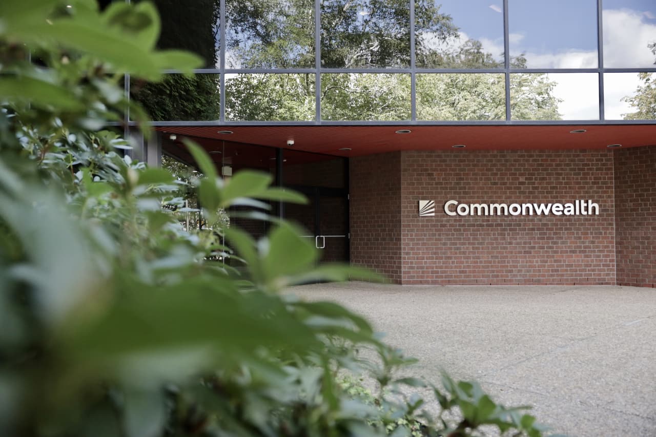 How many Commonwealth advisors left LPL? New report shows slew of exits.