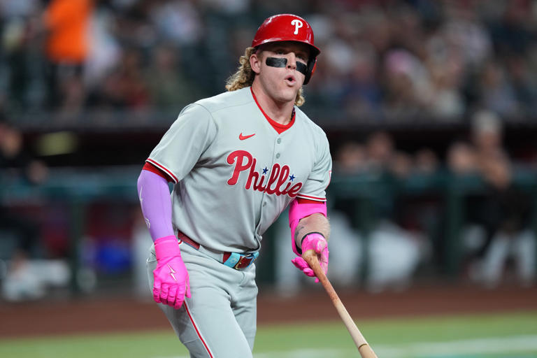 Giants add Gold Glove defense in center with Harrison Bader agreement