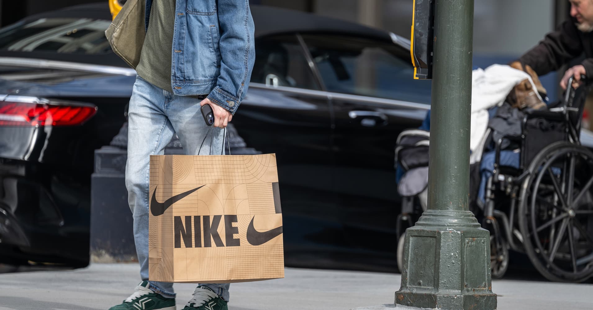 Nike to cut 775 employees as it accelerates automation at US ...