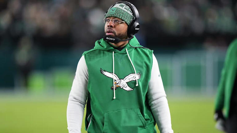 Ex-Notre Dame analyst is 'doing things his way' as new Dallas Cowboys DC