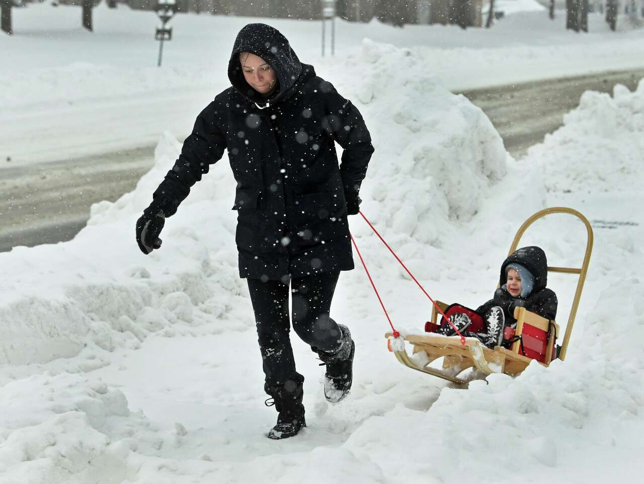 Live: More than a foot and a half of snow, and counting