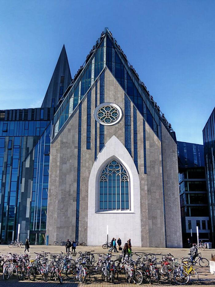 29 things that shook people’s faith in religion, as shared in this ...