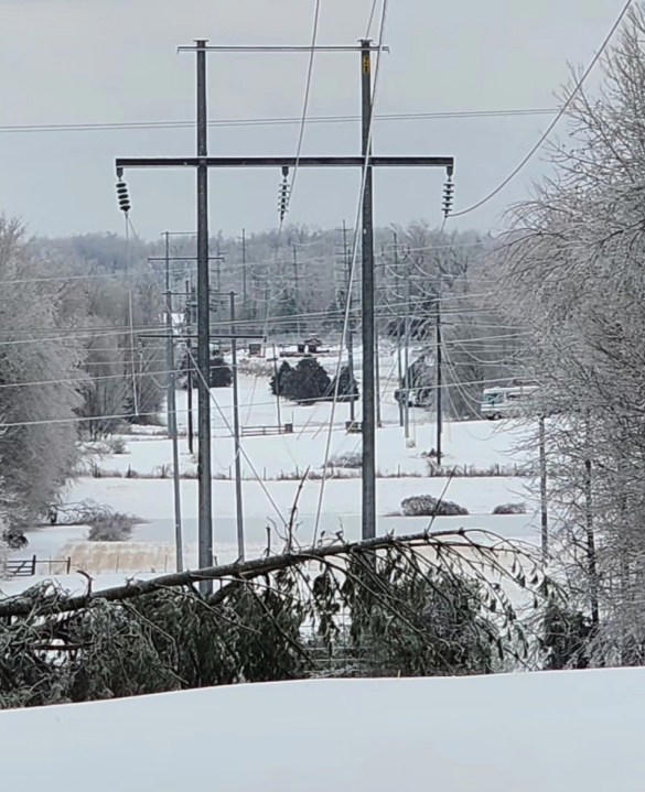 TVA crews working to restore power to TN residents