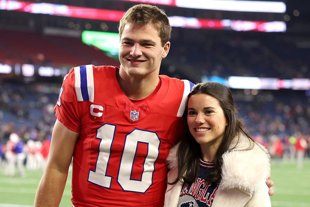 Drake Maye's wife rocks custom Patriots gear to 2026 AFC Championship