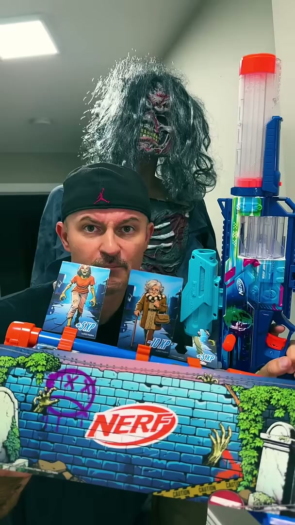 NERF ZOMBIE Spin Strike!