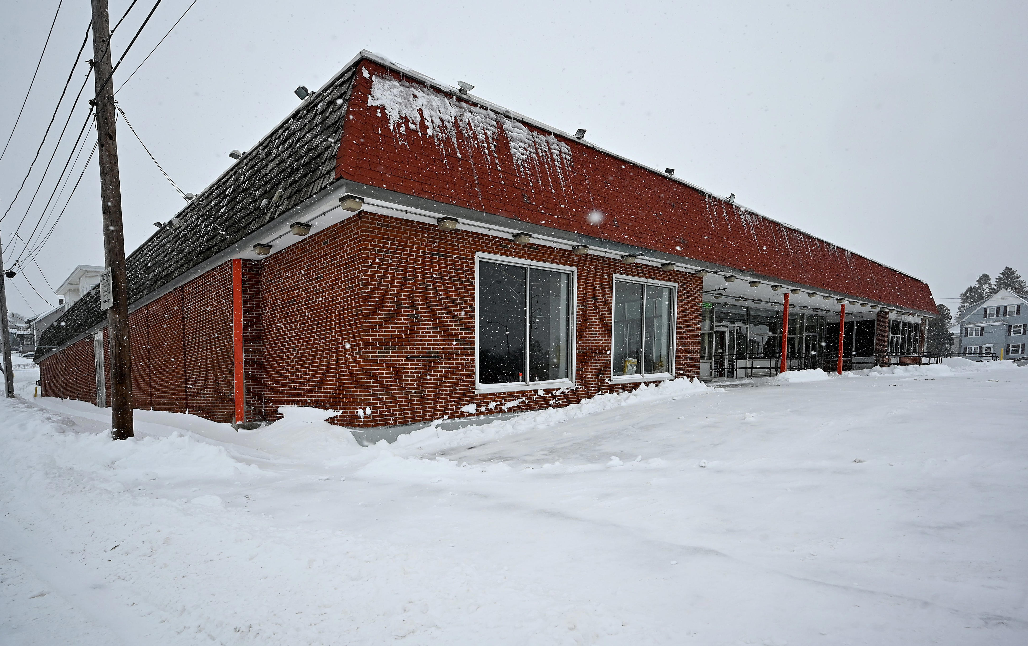 Town Fair Tire seeks zoning change to open on West Boylston St.