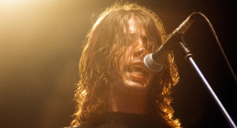 Foo Fighters announce completion of new album