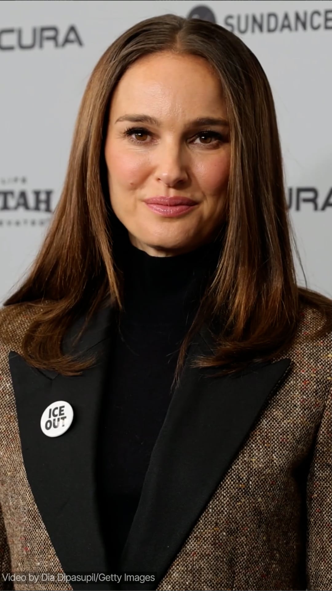 Portman calls out Oscars for snubbing female directors