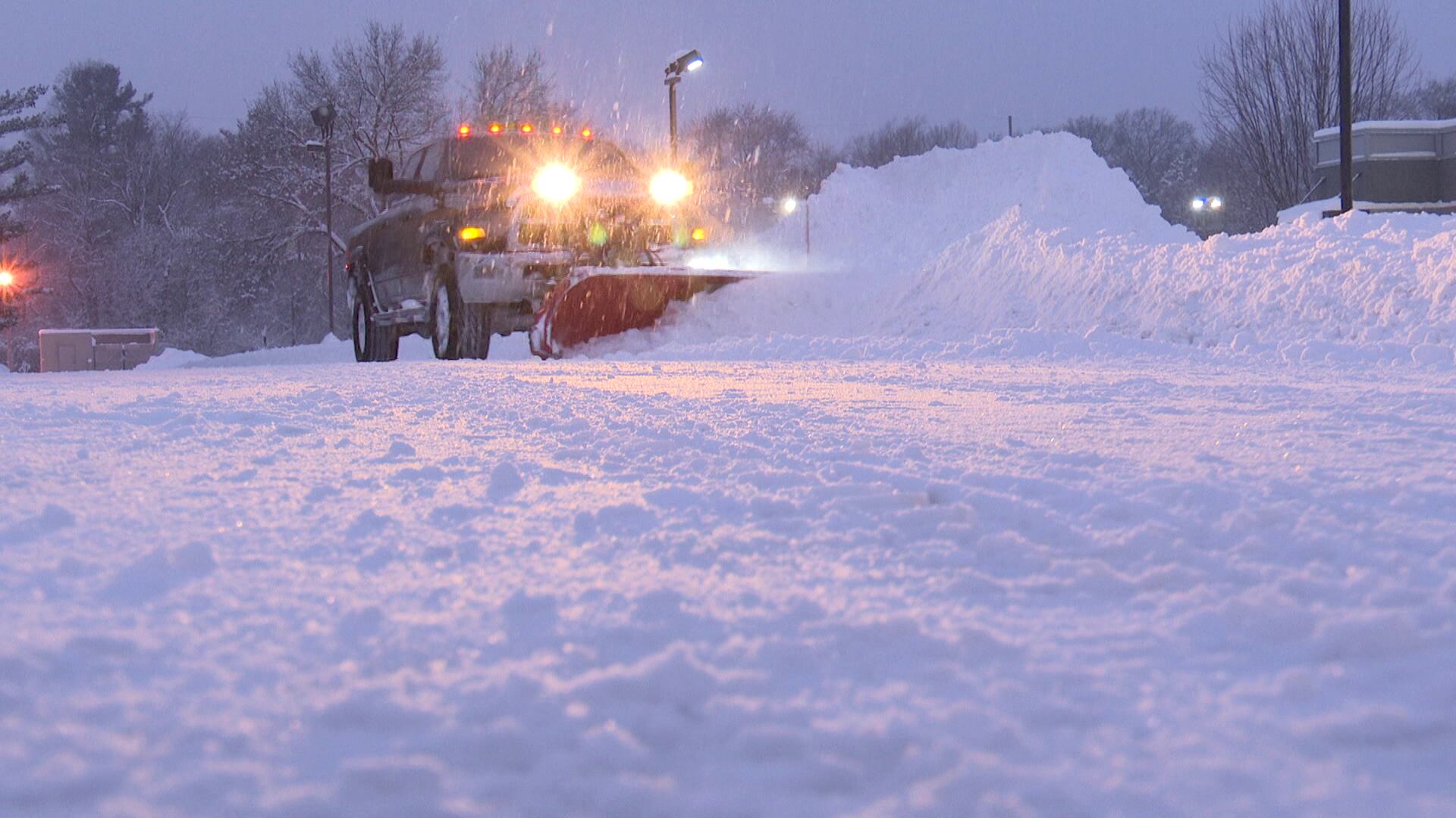Hundreds of snowplows continue clearing Connecticut roads after Winter ...