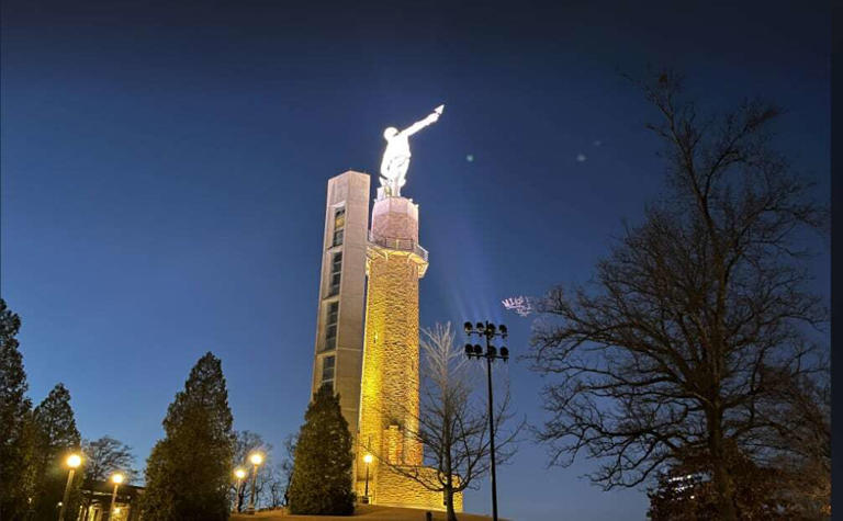 This famous 122-year-old iron statue has its elevator working again for ...