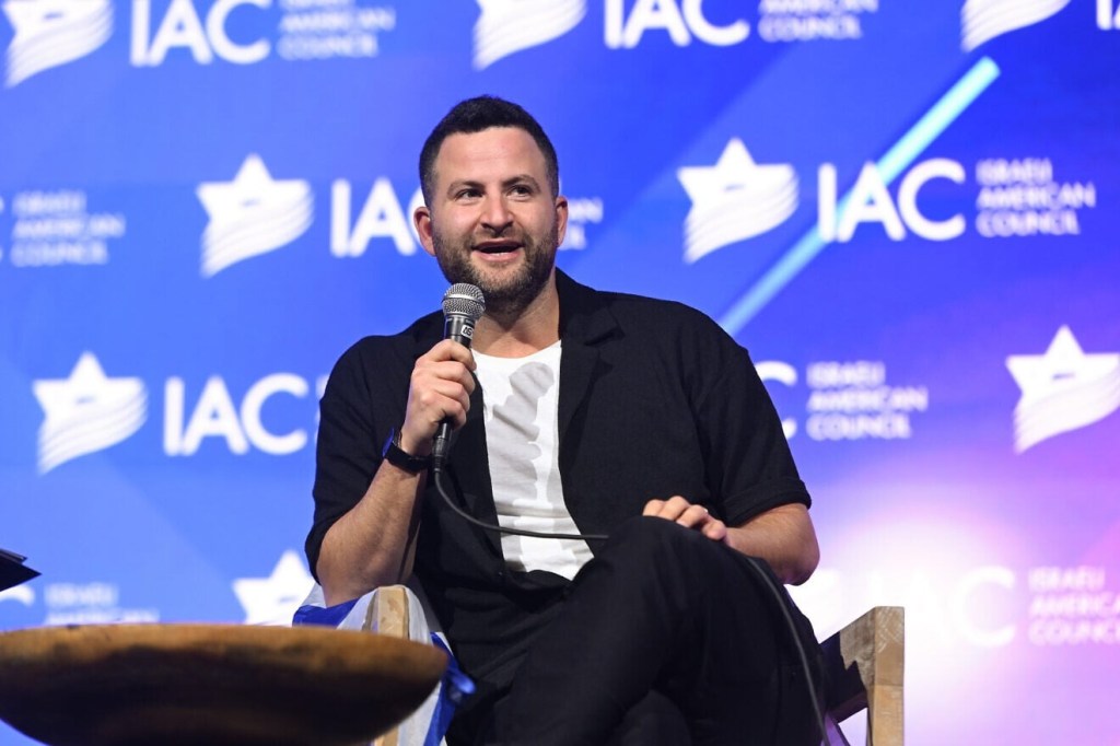 Beverly Hills theater forced to apologize after canceling Israeli ...