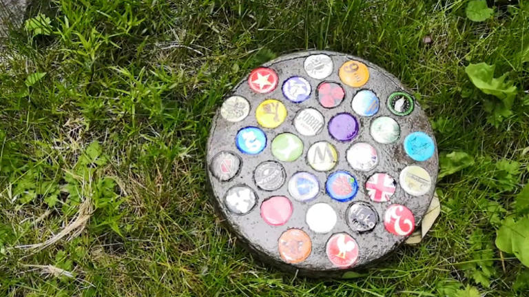 Add a fun personal touch to your yard with these DIY stepping stone ideas