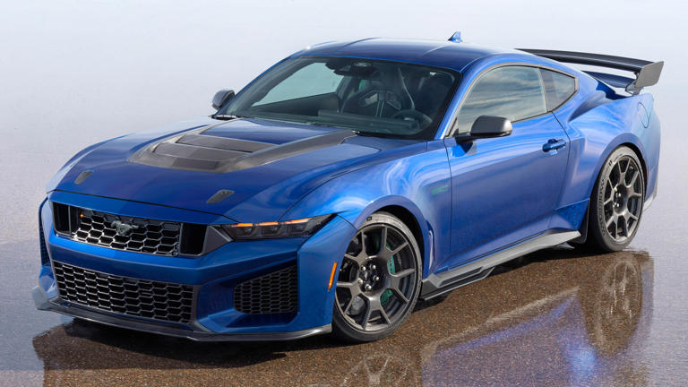 Ford confirms Mustang Dark Horse SC makes well over 700 HP