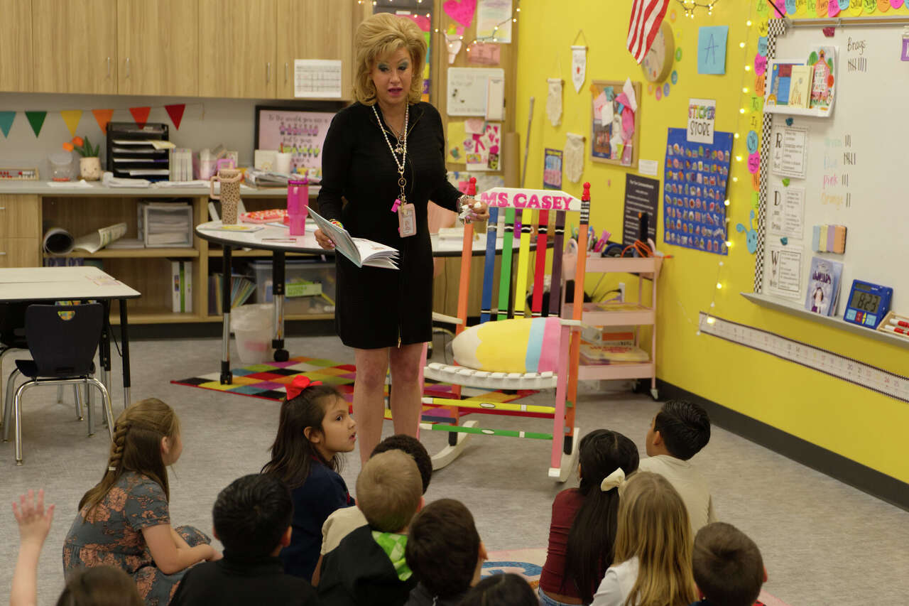 From cafeteria duty to state finalist, Bastrop counselor gets surprise ...