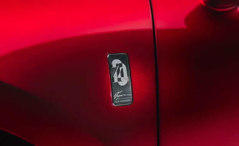 Bugatti produces W-16 hypercar in homage to the Veyron