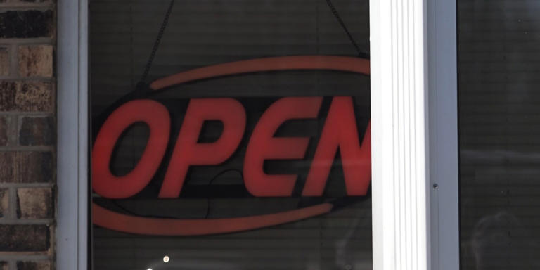 Harrison, Ark., restaurant stays open during winter storm to serve ...