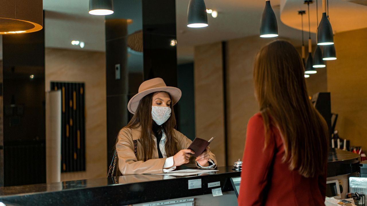 How to spot when a hotel is breaking the law and what guests can do