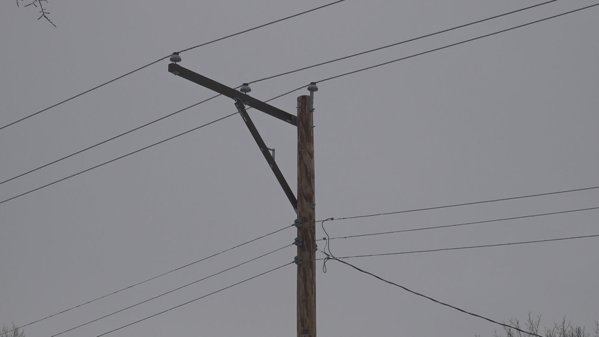 Arcing power lines leave Fargo residents without heat during brutal cold
