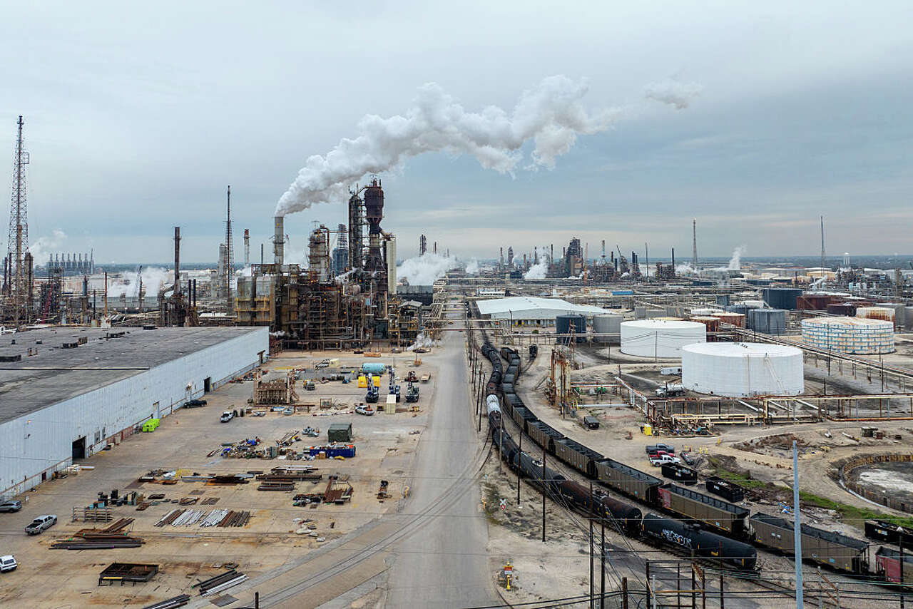 Freezing temperatures slam Texas refineries, oil production plummets