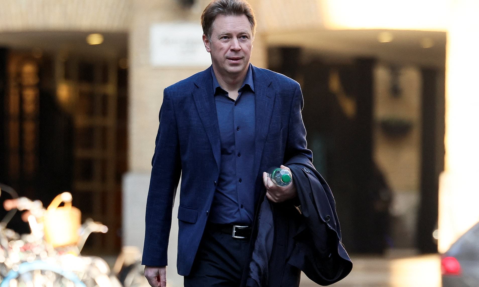 Lloyds fined for breaching Russian sanctions after opening an account ...