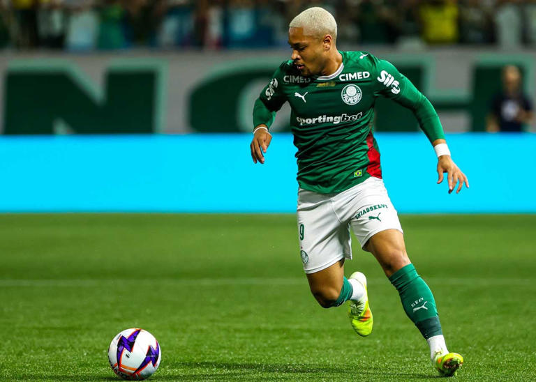 Vitor Roque pode voltar aos titulares do Palmeiras em estreia no ...