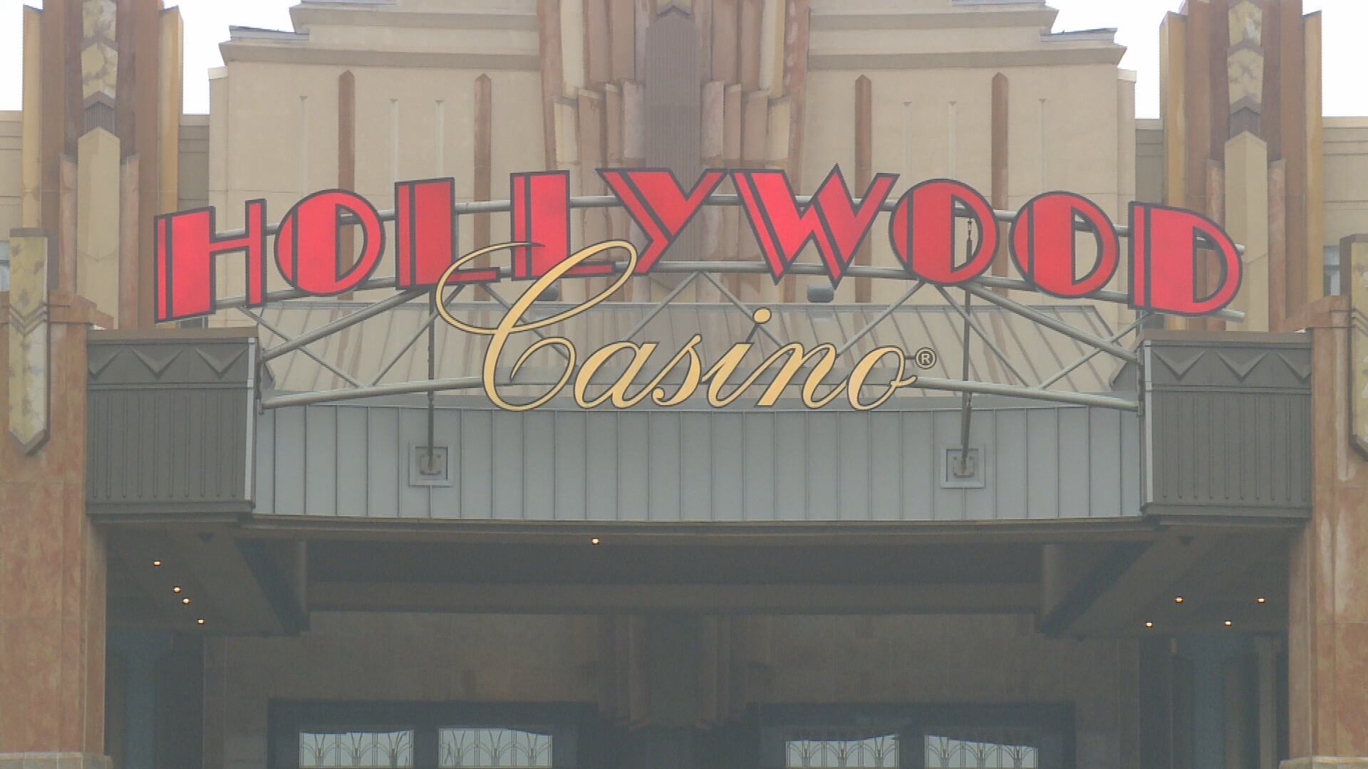 Hollywood Casino to host 'Puppy Bowl' adoption event, fundraiser for ...