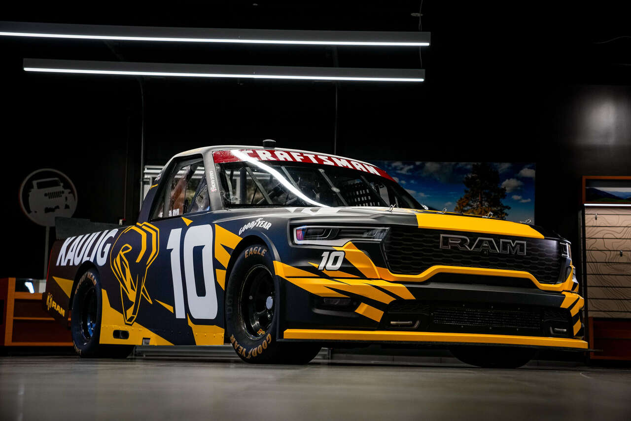 Fox's NASCAR reality show 'Race for the Seat' stars Wolcott native ...