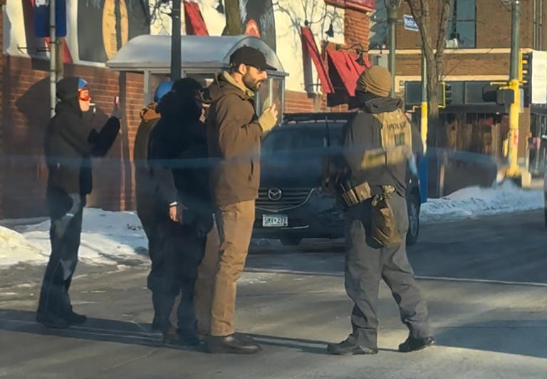 DHS report says 2 agents fired weapons in Alex Pretti shooting