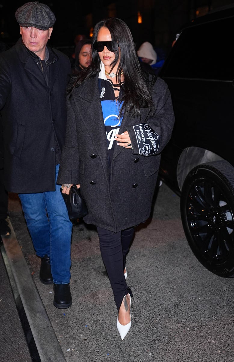 Katie Holmes’s colorful harlequin sweater is making me yearn for an ...