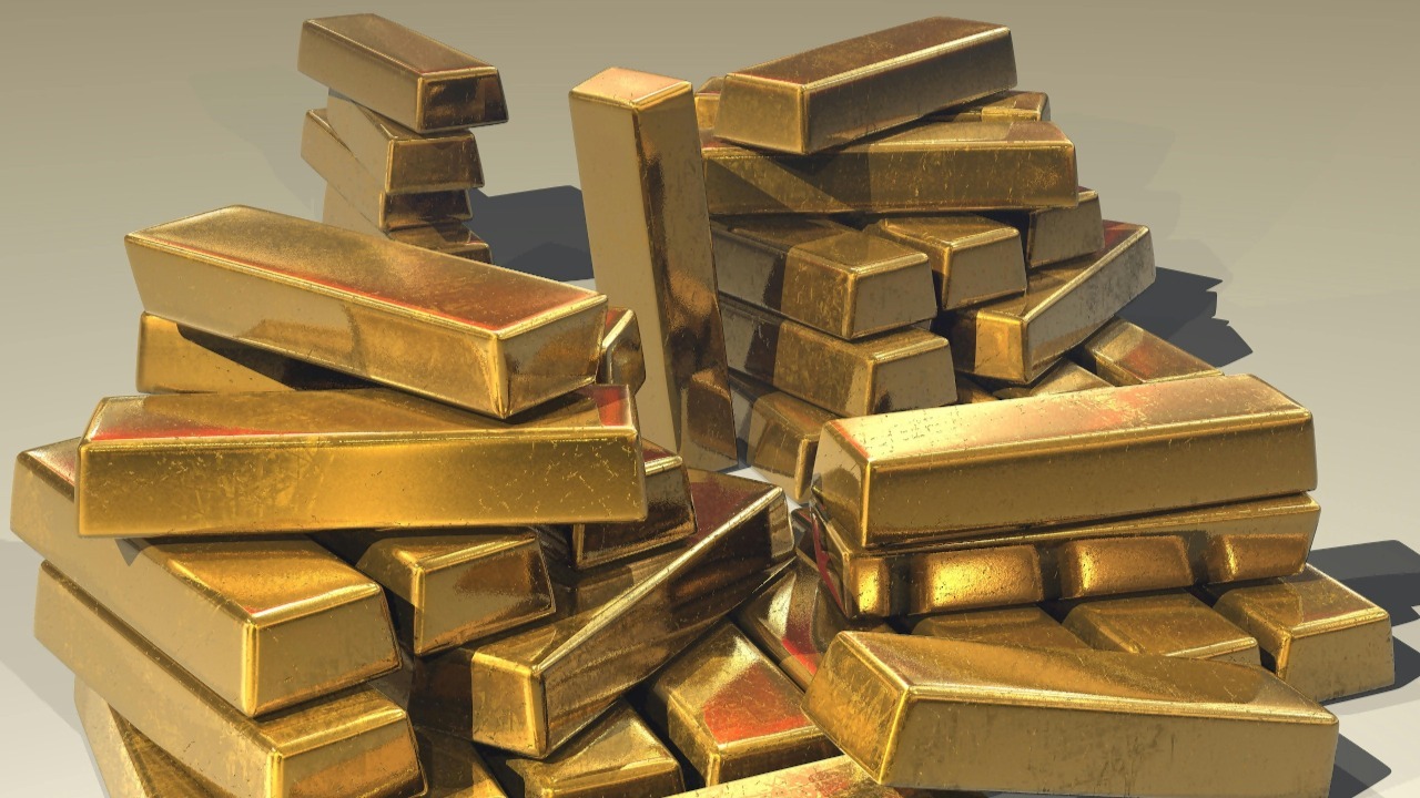 Gold explodes to record high above $5,000/oz as investors panic-buy