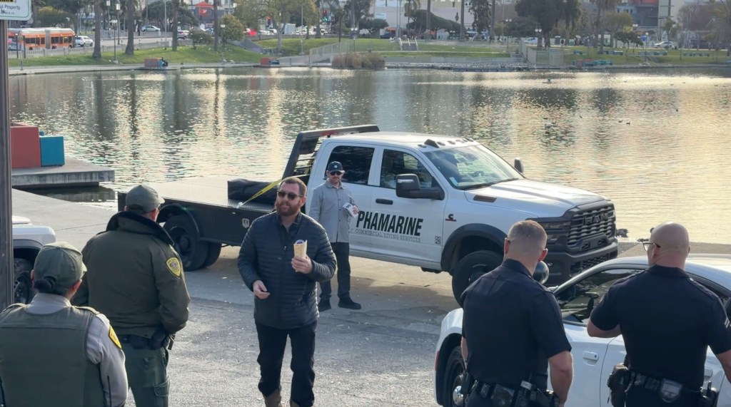 Search for bodies, guns in LA’s notorious MacArthur Park is suddenly ...