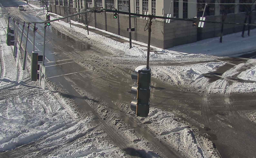 Road conditions | Tracking roads as effects of winter storm linger