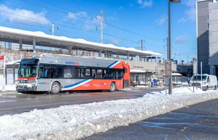Metro delays buses, trains after icy roads impact DMV travel
