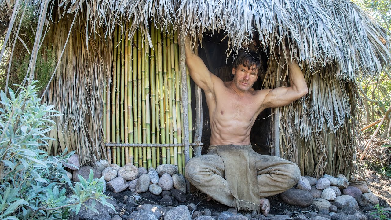 Walls make this primitive hut look good