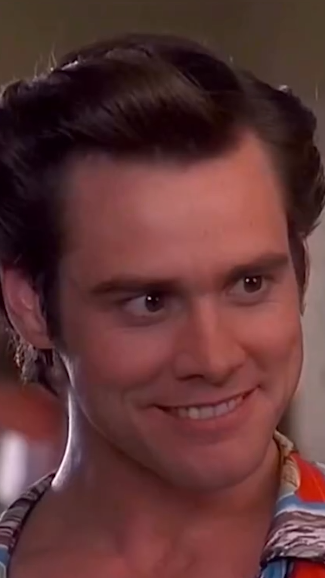 Jim Carrey & Sean Young’s chaotic chemistry in Ace Ventura was pure magic