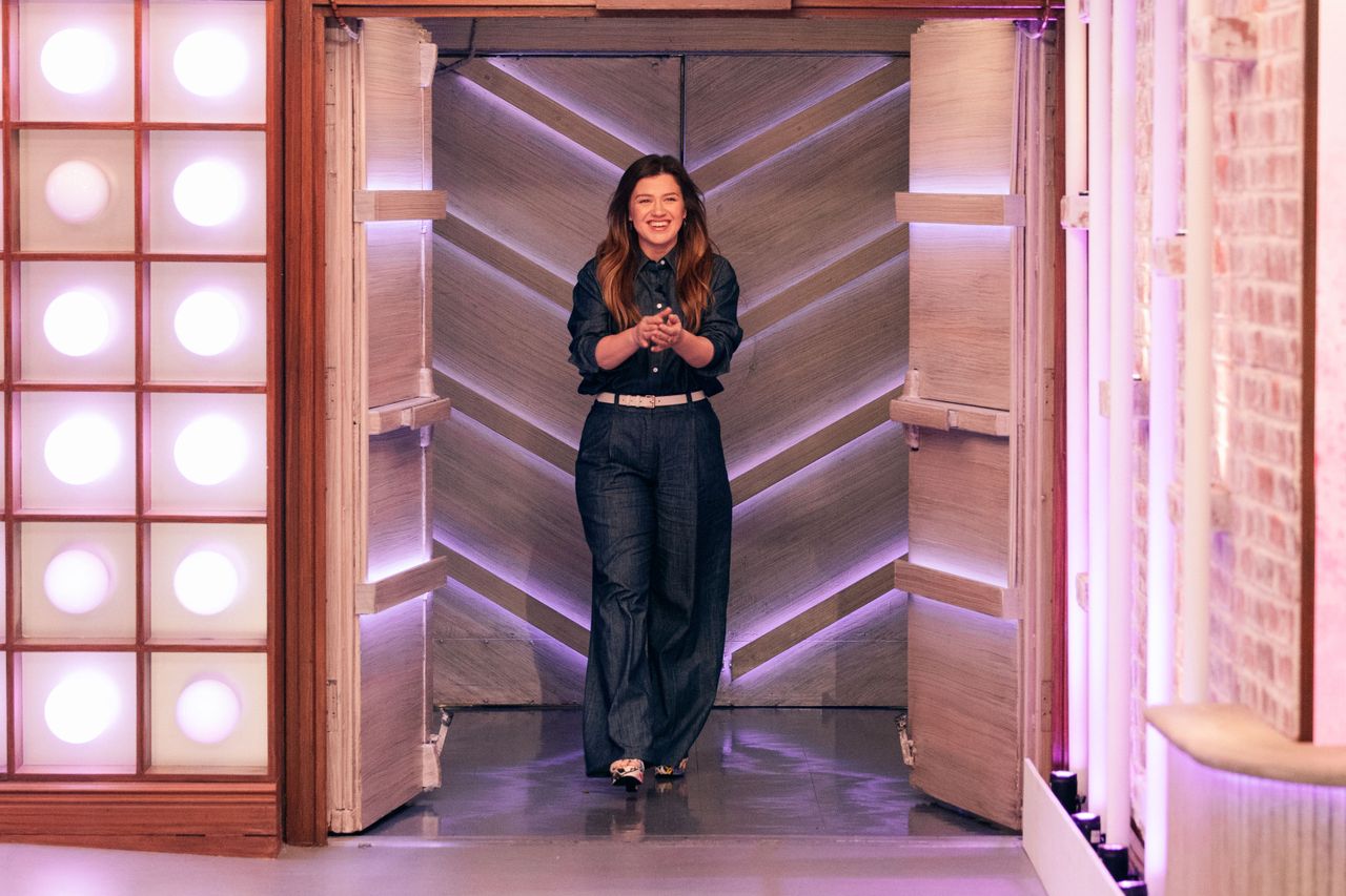 Is Kelly Clarkson leaving her show? A new insider report fuels rumors