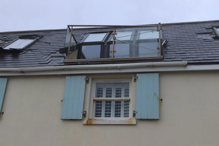 Met Office issues Storm Chandra flood warnings and lists 7 essentials ...