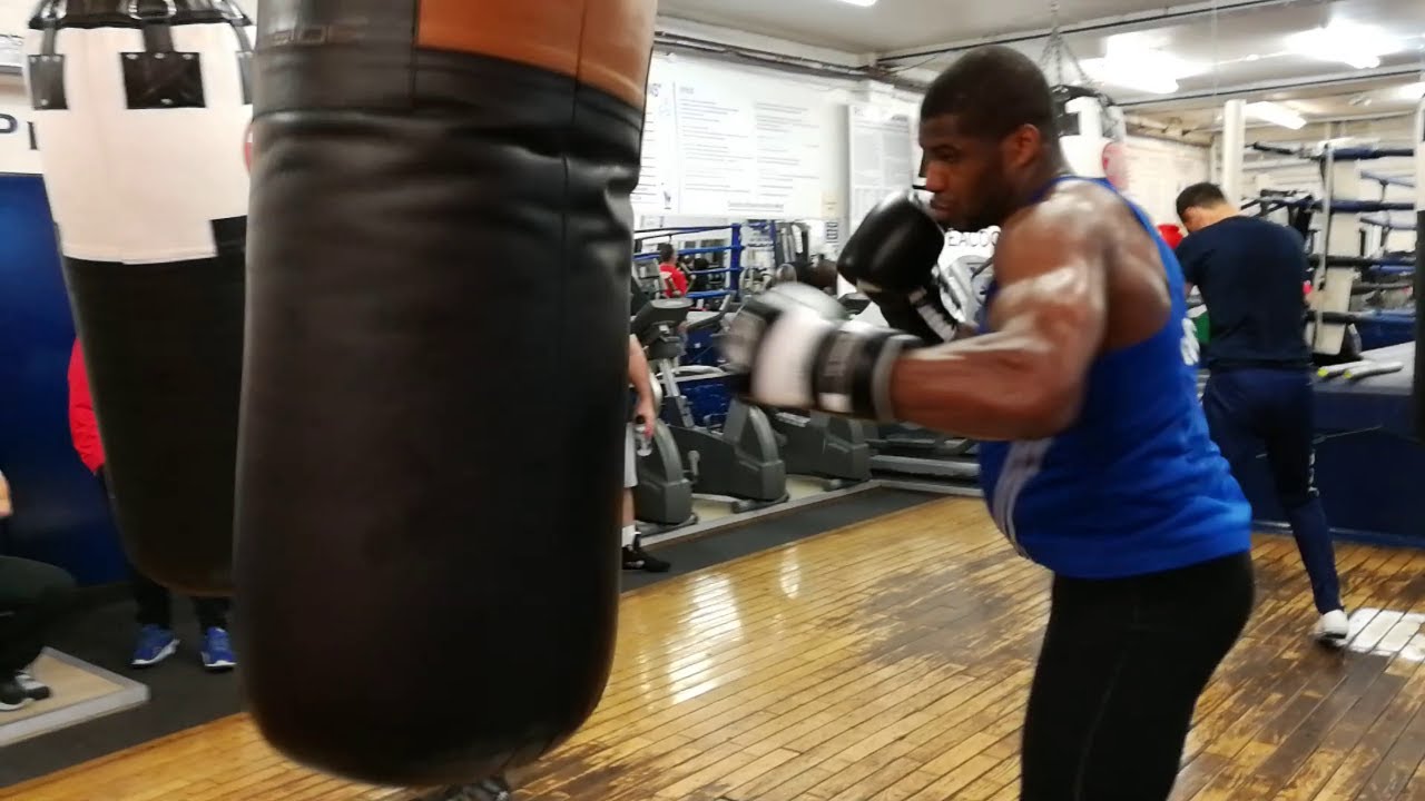 Camp life: Triple D Daniel Dubois savage power! Pummels heavy bag!